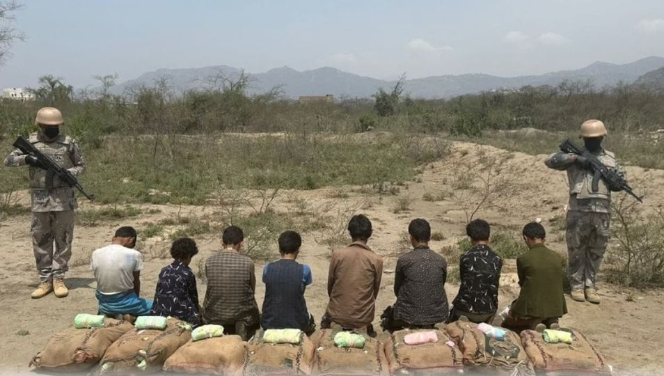 Saudi Authorities Arrest 13 Yemenis for Smuggling Qat - Yemen Monitor