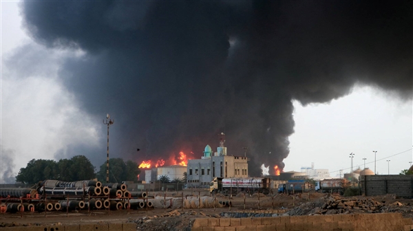 Hudaidah Ablaze with Israeli Airstrikes… Tensions in the Red Sea Near ...