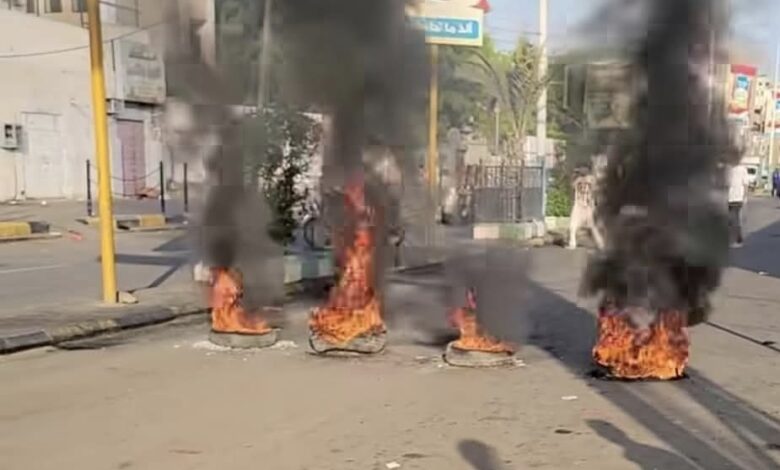 Angry Protests Continue in Aden Over Power Outages and Delayed Salaries ...