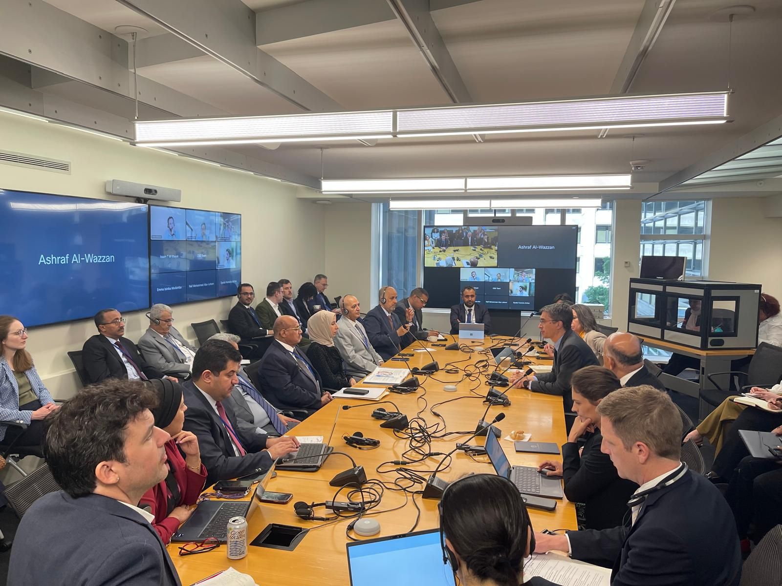 Yemeni Government Delegation Discusses Proposed Vital Projects For 2026 ...